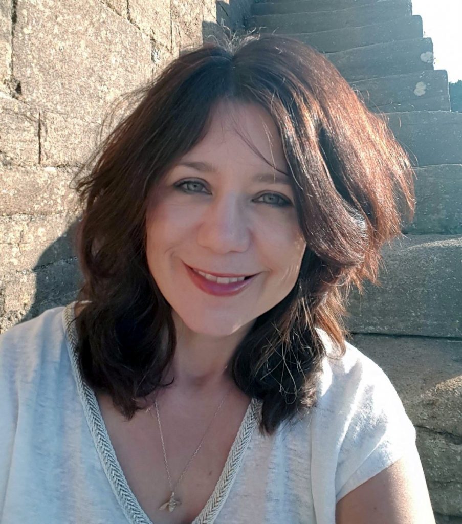 Author Advent: introducing Kate Helm - Clare Mackintosh - UK